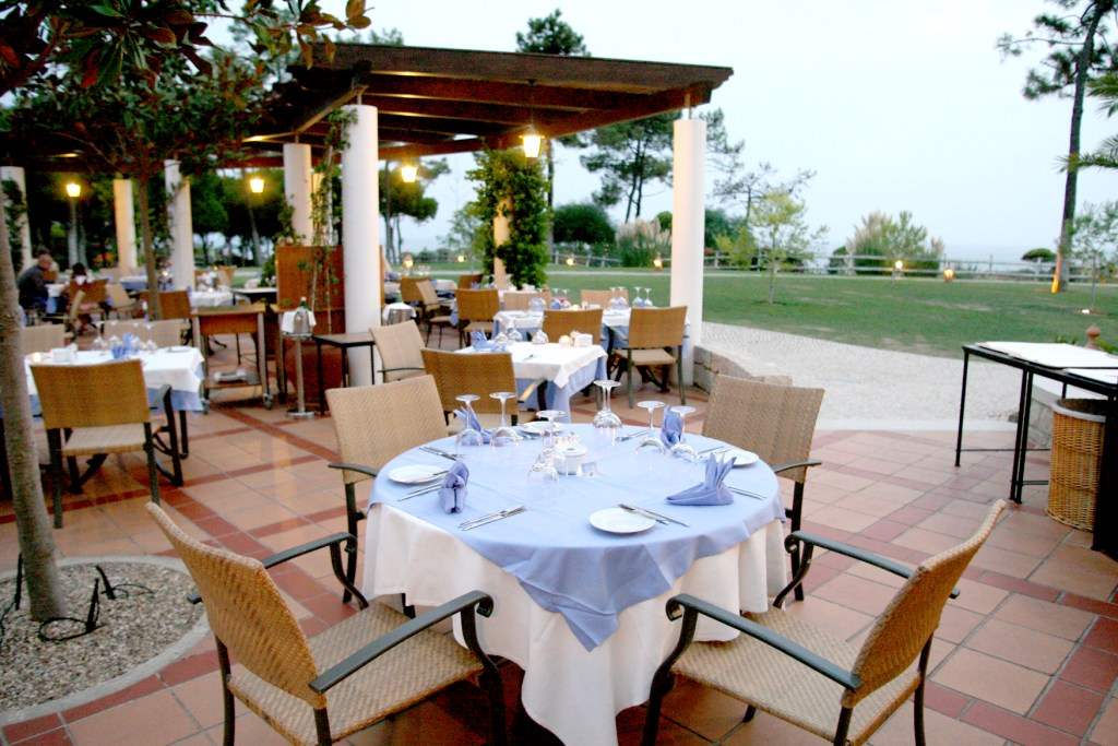 Pine Cliffs, a Luxury Collection Resort